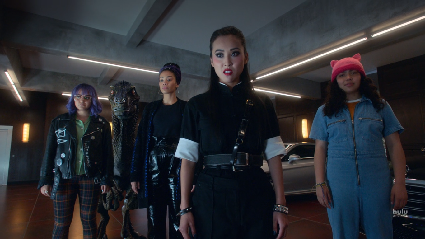 Marvel’s Runaways Season 3 Review: There’s a Witch, But No Wardrobe ...