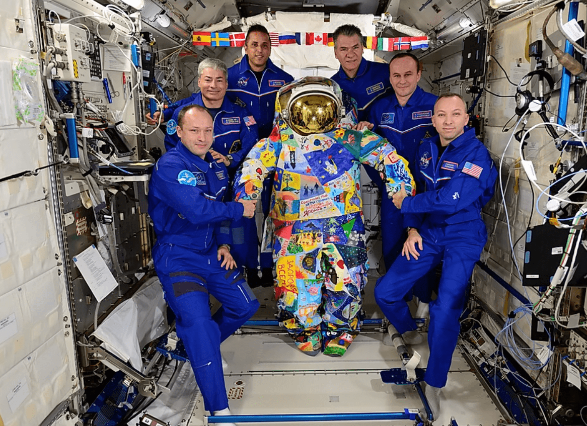 Astronaut Nicole Stott Is Changing the World Through Art and Science ...